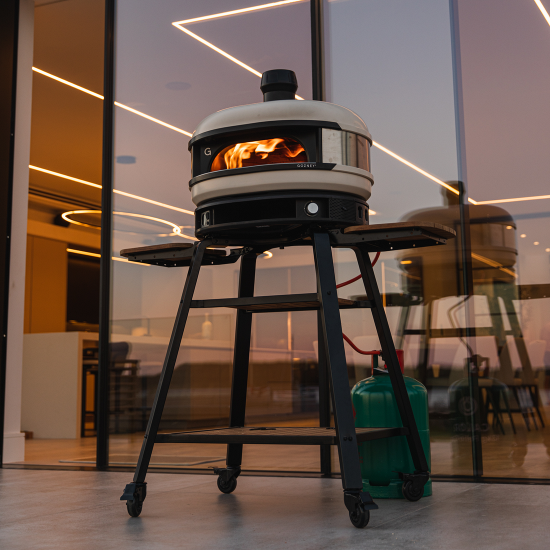 Dome Stand – Gozney